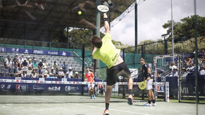 ¿Sabes cuántos tipos de remate se pueden hacer en el pádel?